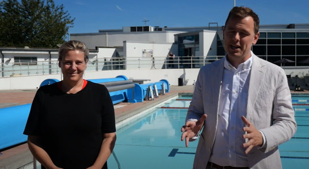 Ealing Council leader visits Hillingdon lido "to see what it offered ...