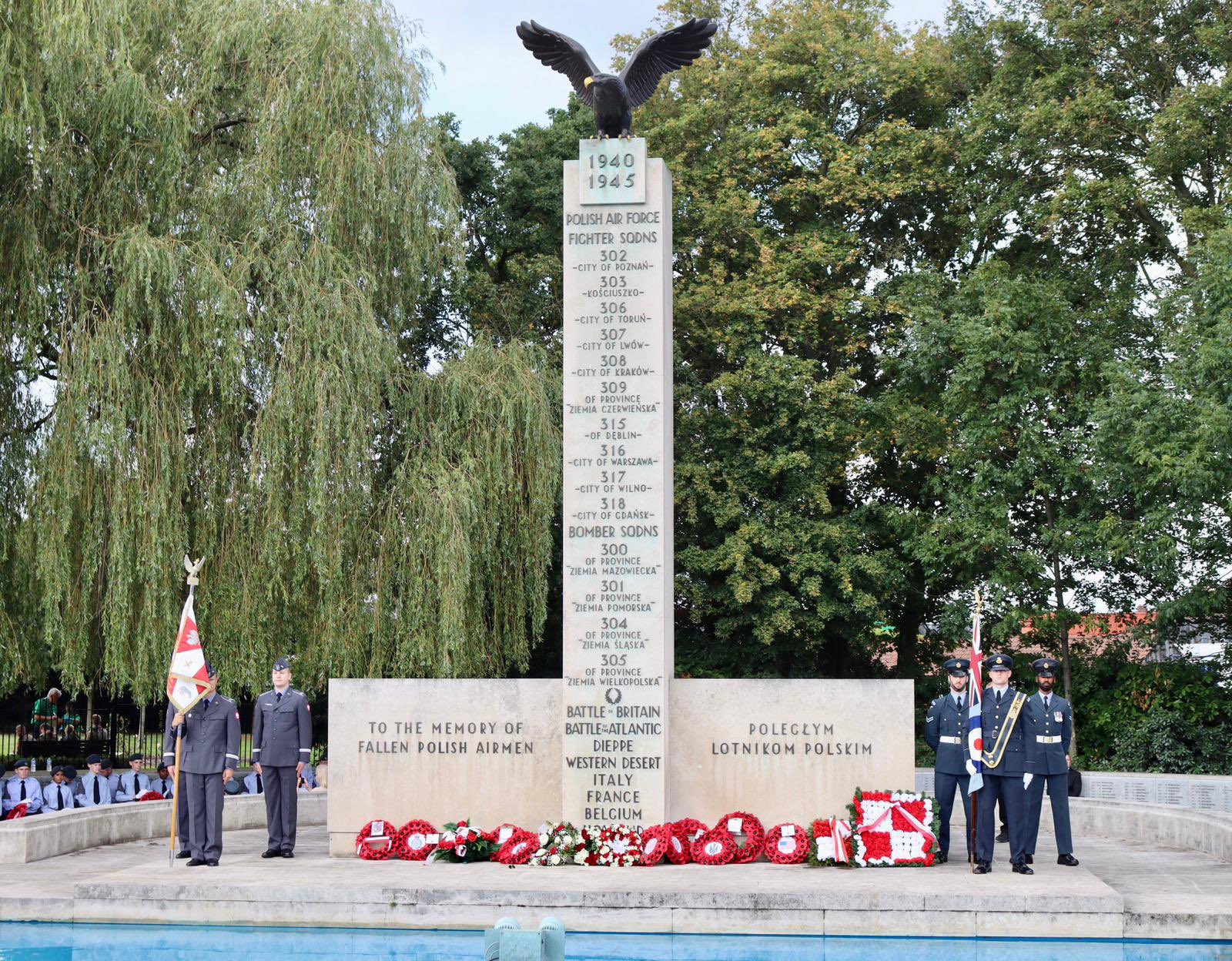 Polish Ambassador lays wreath at Polish Air Force Memorial in Northolt ...