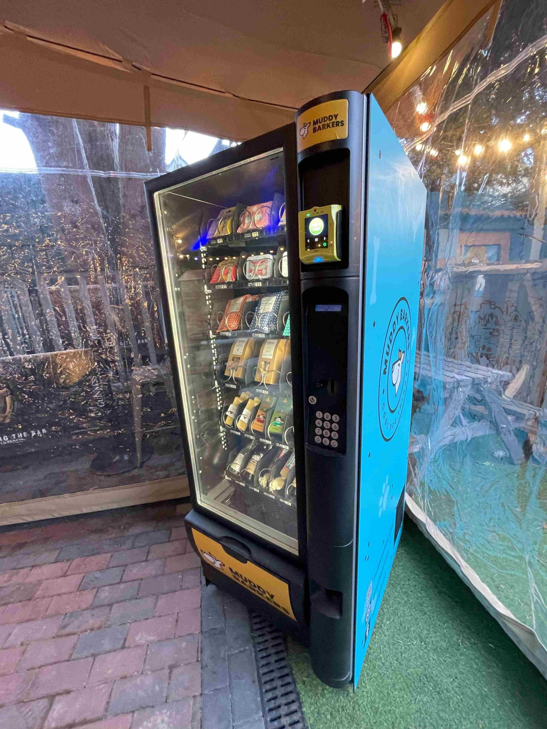 Dog treat vending machine debuts in Hanwell Pub - EALING.NEWS - The ...