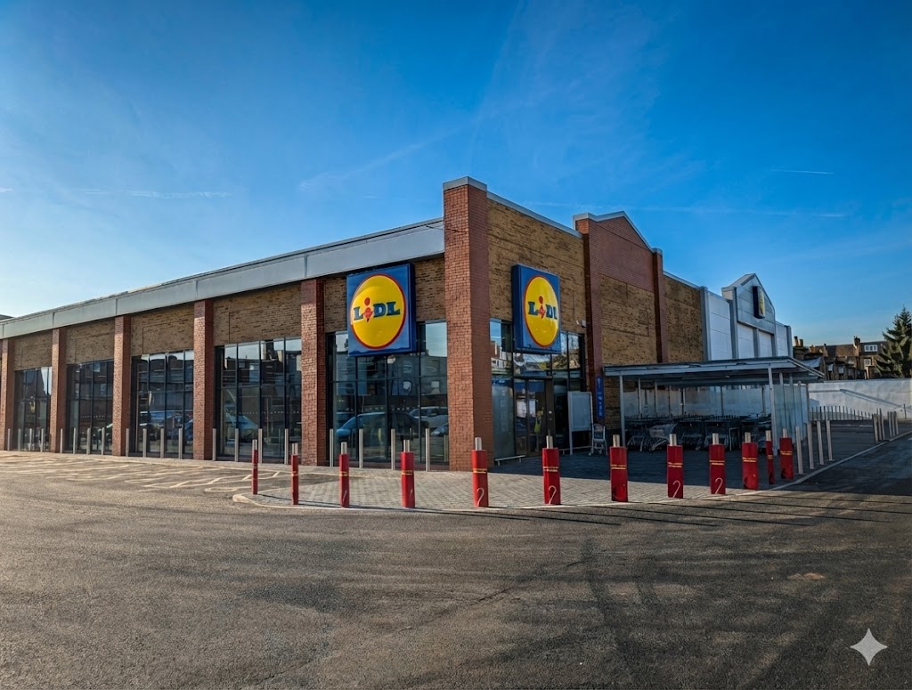 Lidl Hanwell reopens after major expansion - EALING.NEWS - The Voice of ...